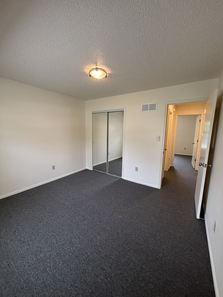 sage door - 1932 NORTHWEST COPPER OAKS CIRCLE BLUE SPRINGS MO 64015 | Bob.ai.